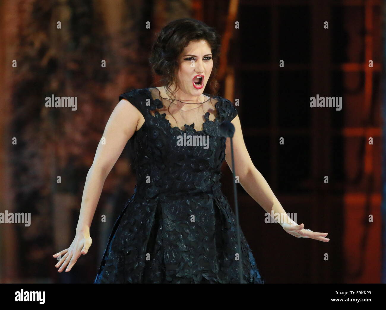 Operatic Mezzo High Resolution Stock Photography and Images - Alamy