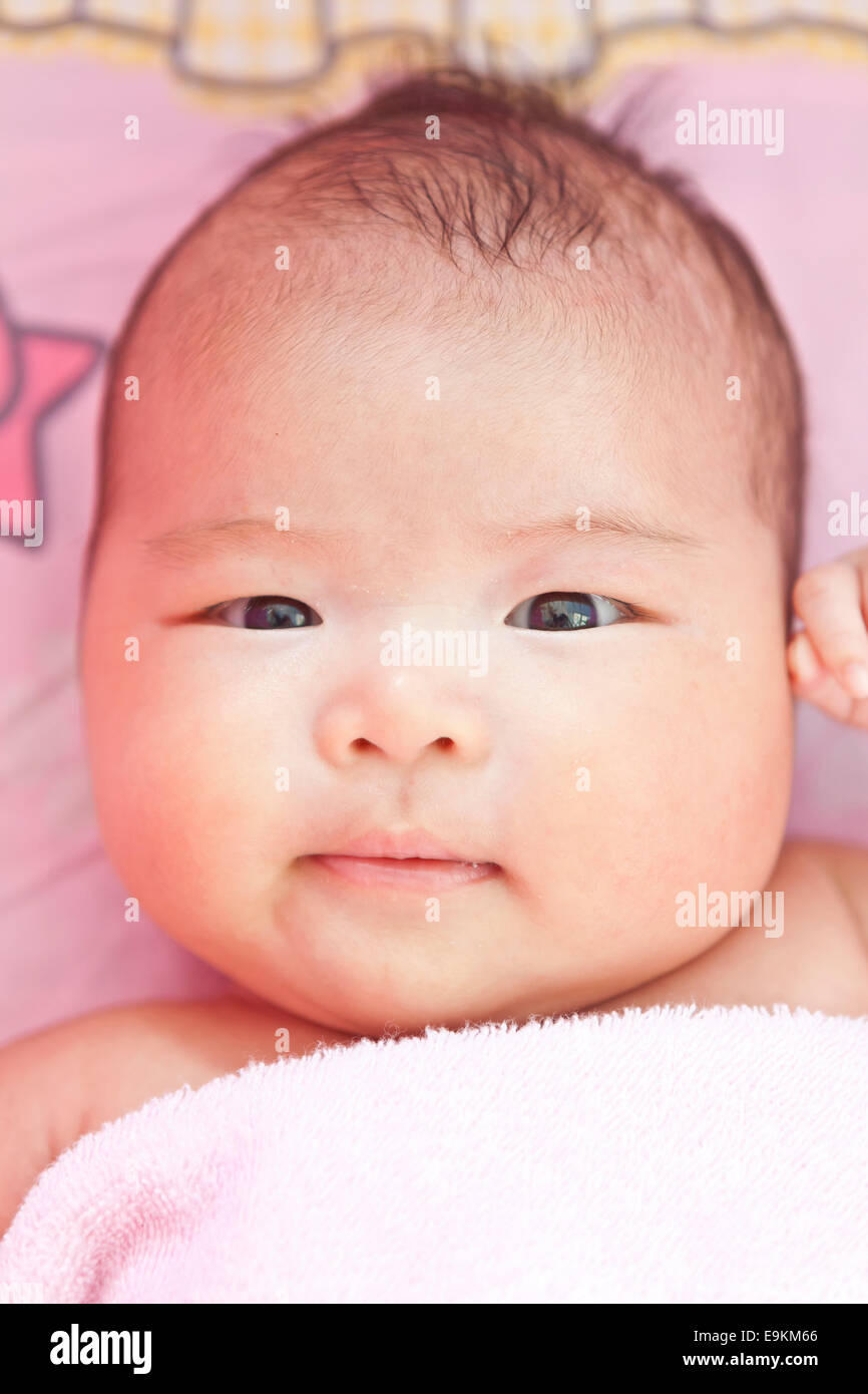 Cute asian chinese baby girl hi-res stock photography and images - Alamy
