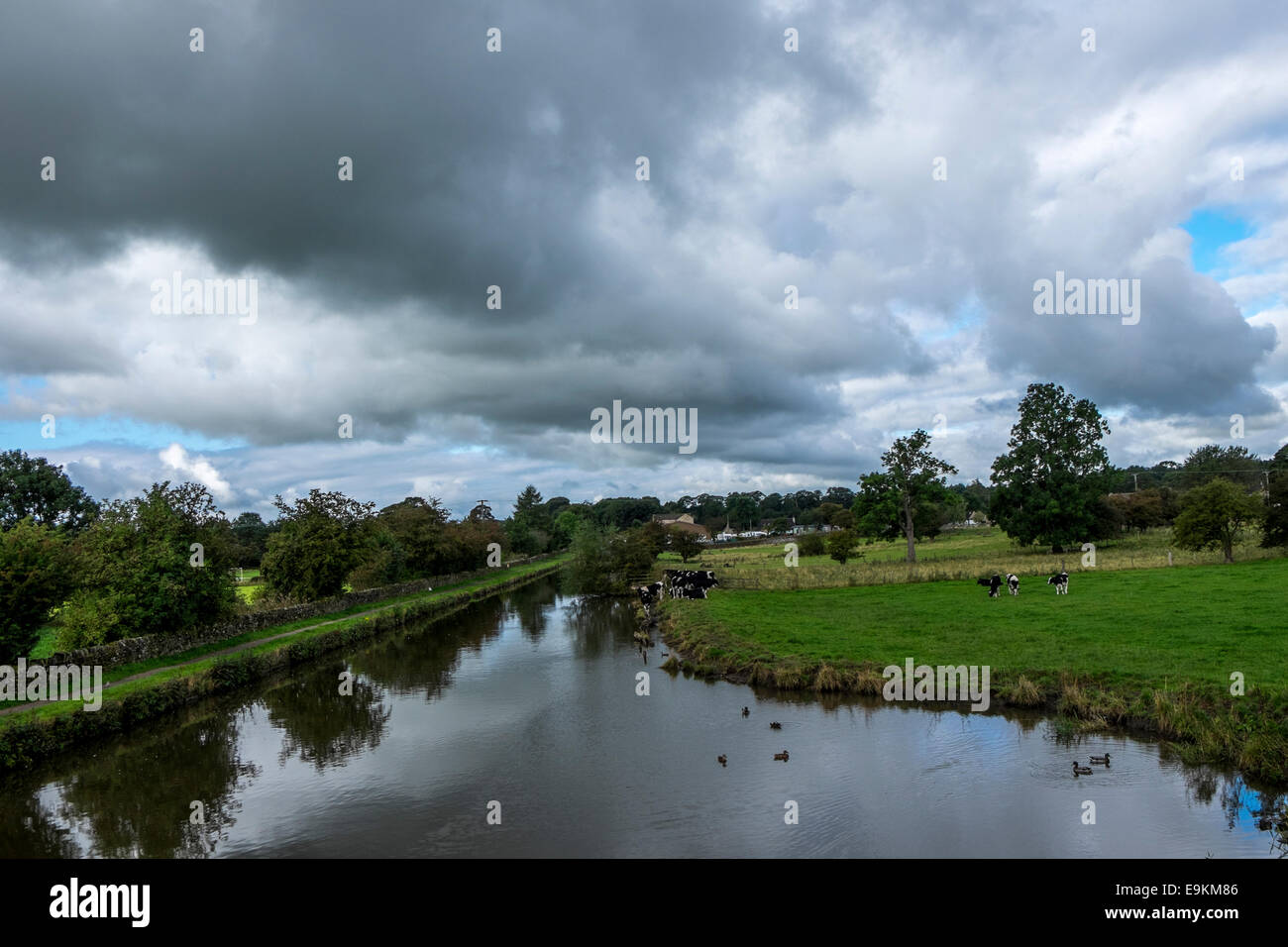 Hot bank farm hi-res stock photography and images - Alamy