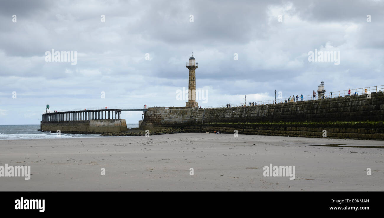 Whitby pier hi-res stock photography and images - Alamy