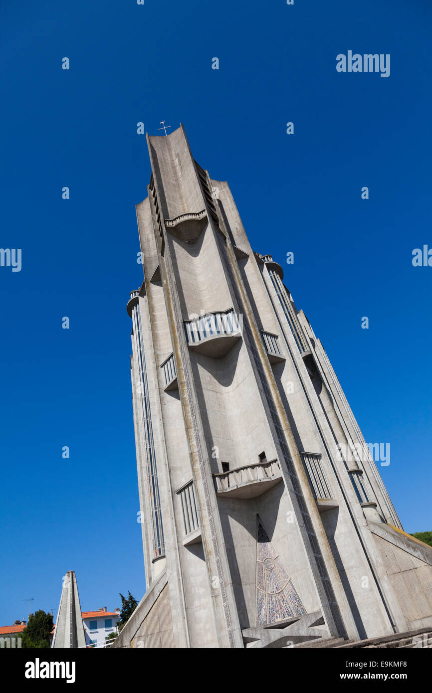 Royan buildings hi-res stock photography and images - Alamy