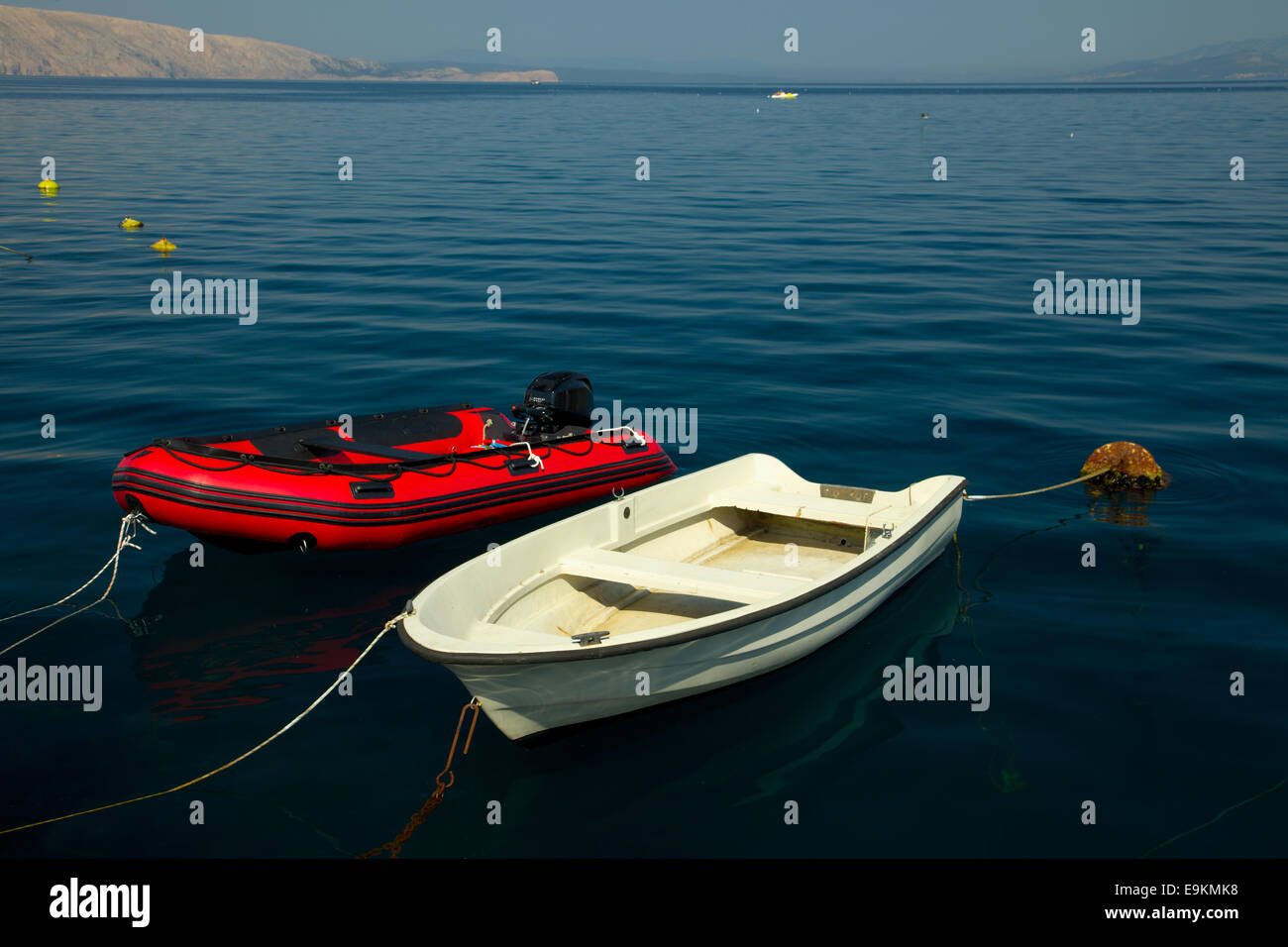 Small motor boats hi-res stock photography and images - Alamy