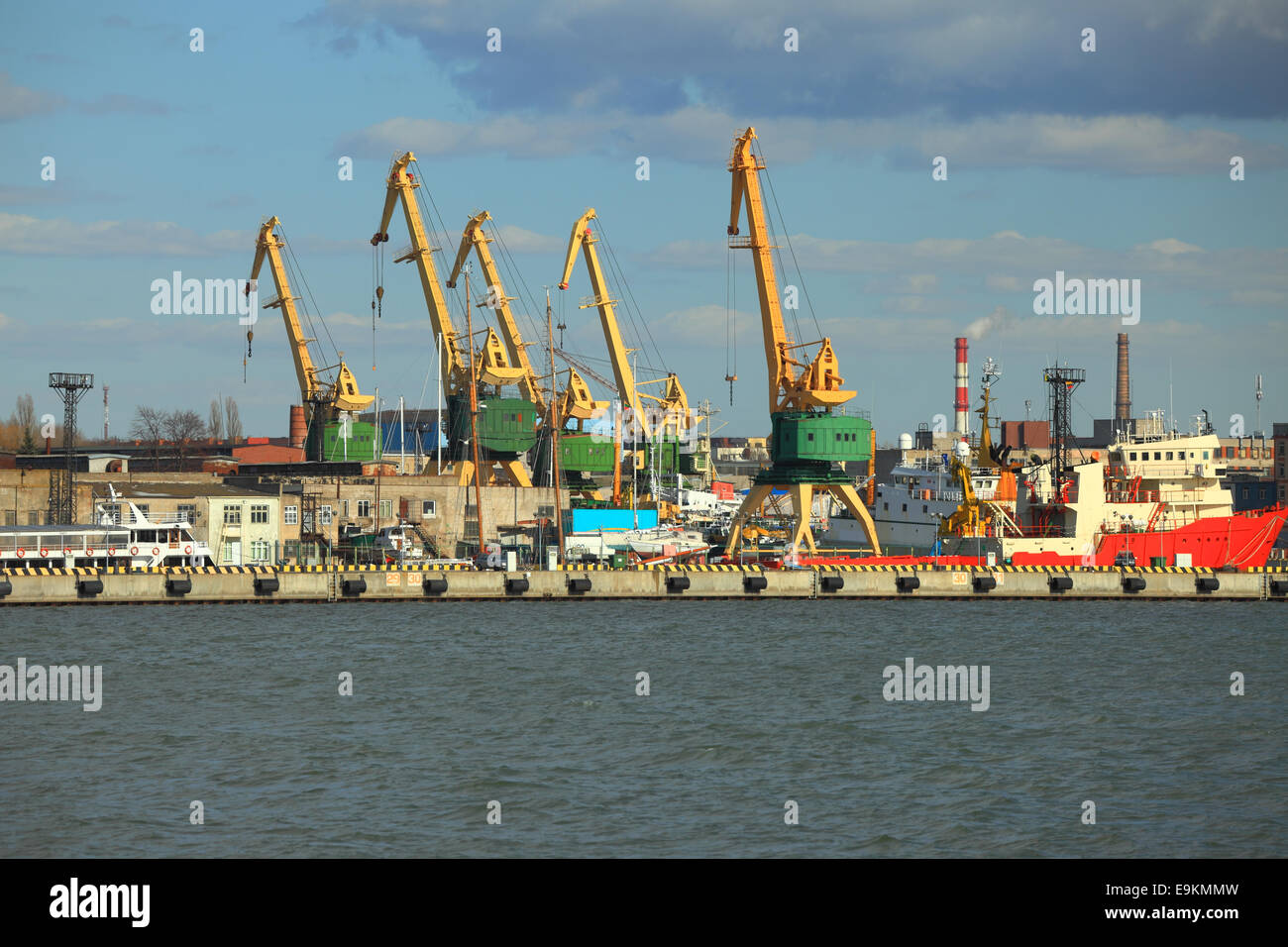 Dock machine hi-res stock photography and images - Alamy