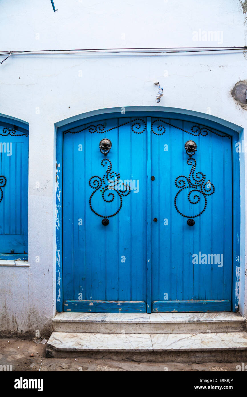 Studded wooden doors hi-res stock photography and images - Alamy