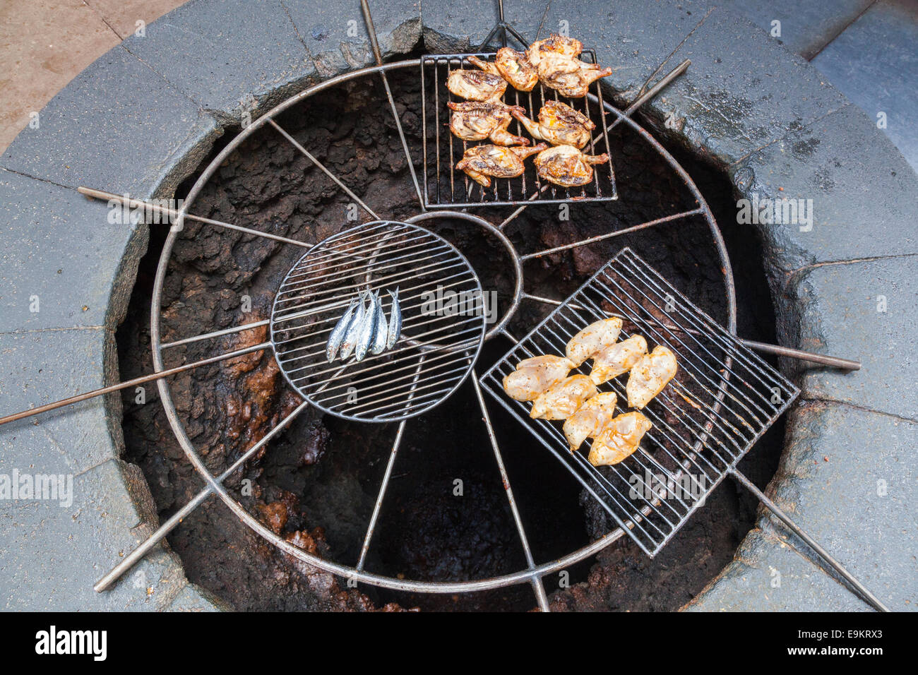 Food being cooked hi-res stock photography and images - Alamy