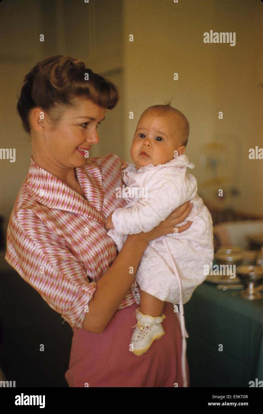 DEBBIE REYNOLDS.a0742.(Credit Image: © Larry Barbier Jr/Globe Photos ...