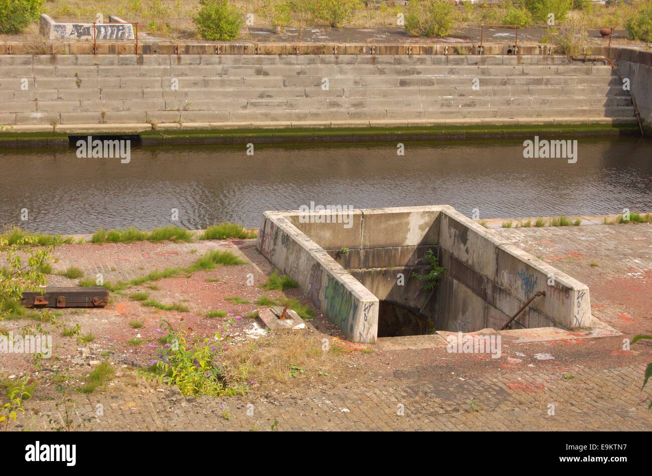 Govan dry docks hi-res stock photography and images - Alamy