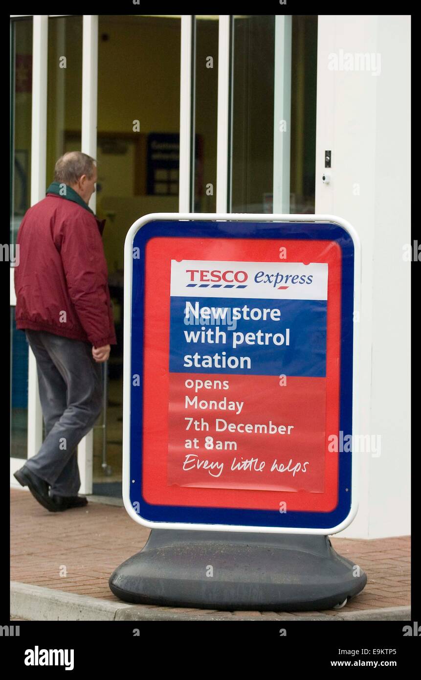 Tesco express petrol hi-res stock photography and images - Alamy