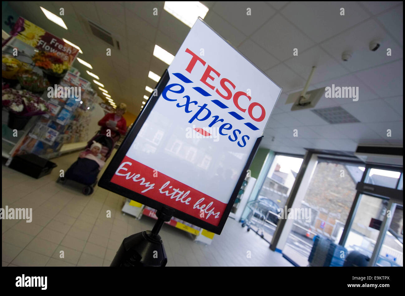 Tesco Express store Stock Photo - Alamy