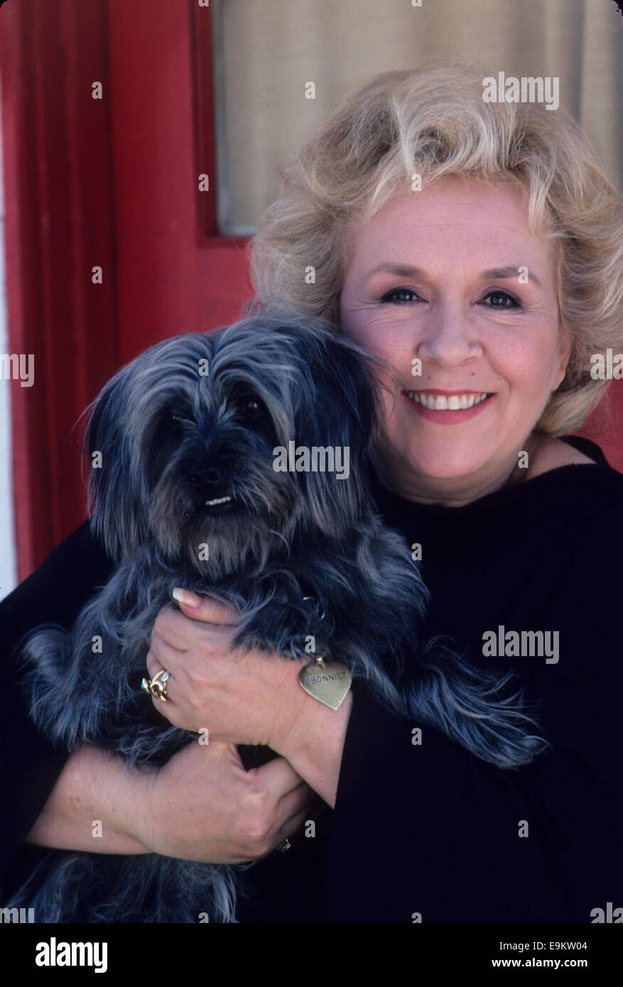 DORIS ROBERTS 1985.f0933.Supplied by Photos, inc. © Supplied By Globe ...
