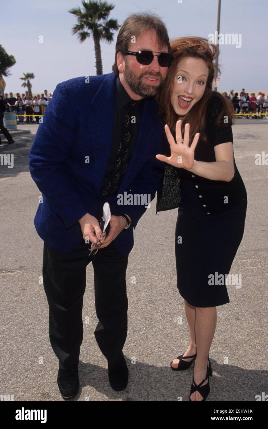Amy yasbeck 1998 hi-res stock photography and images - Alamy