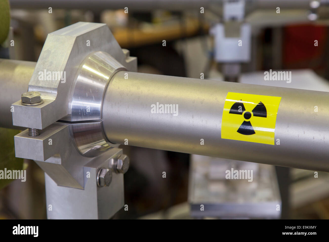 Accelerator mass spectrometer hi-res stock photography and images - Alamy