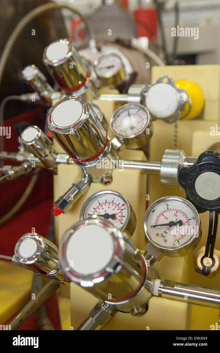 Nuclear gauge hi-res stock photography and images - Alamy