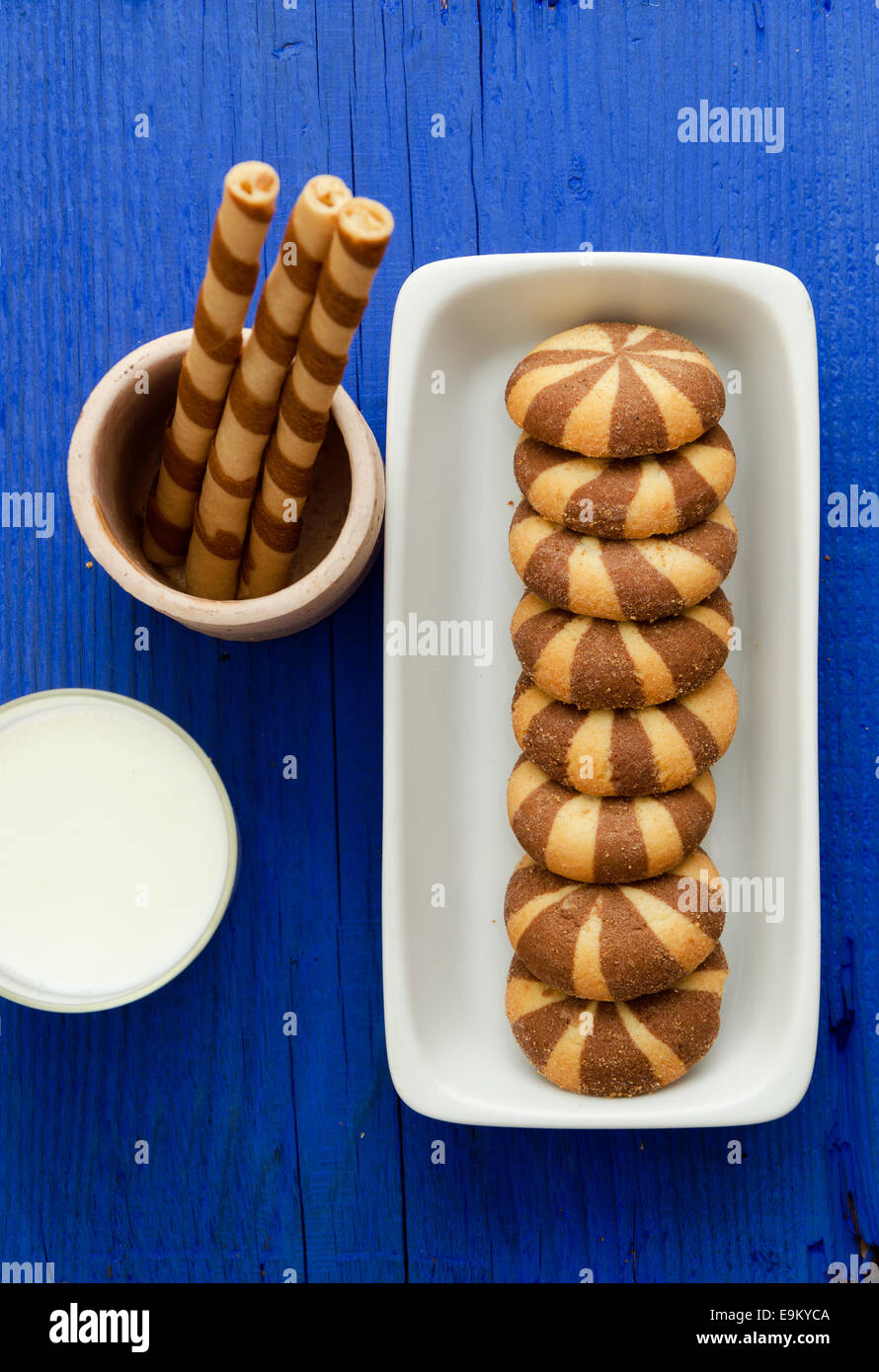 Wafer biscuits hi-res stock photography and images - Alamy