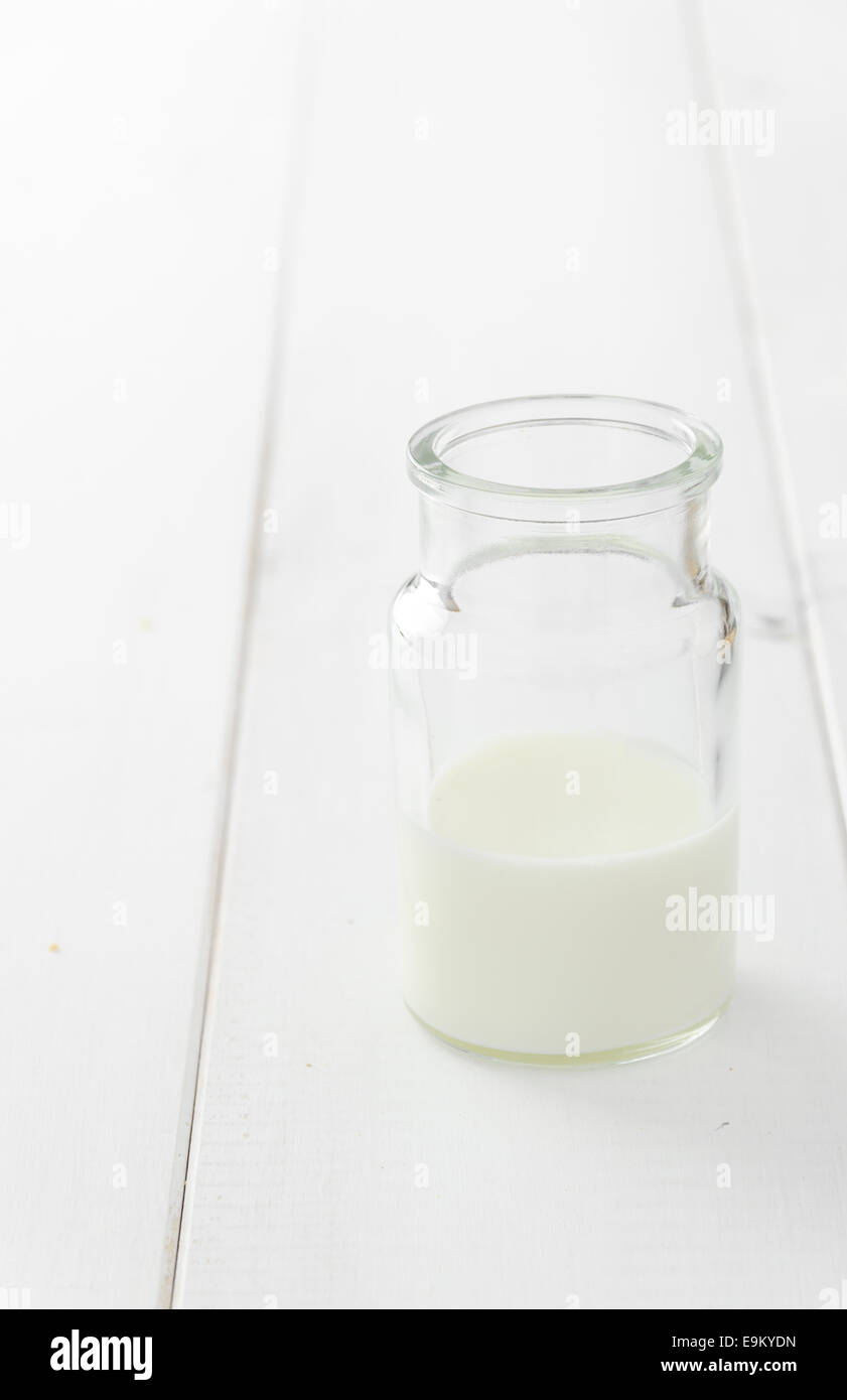 Empty milk table hi-res stock photography and images - Alamy