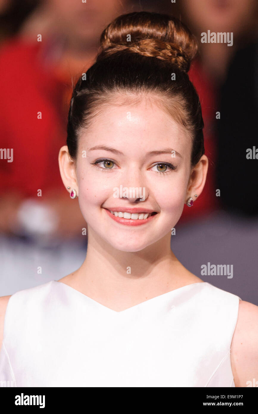 Mackenzie foy hi-res stock photography and images - Alamy