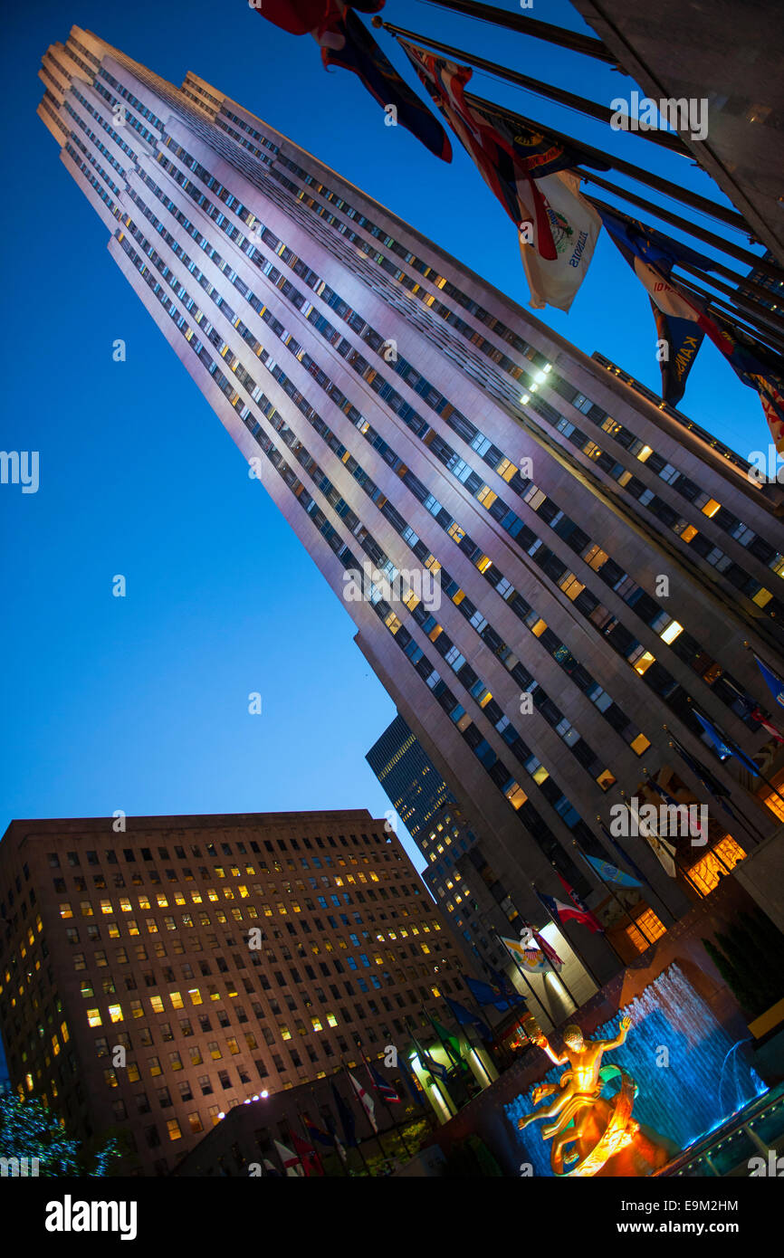 Rockefeller center night view hi-res stock photography and images - Alamy