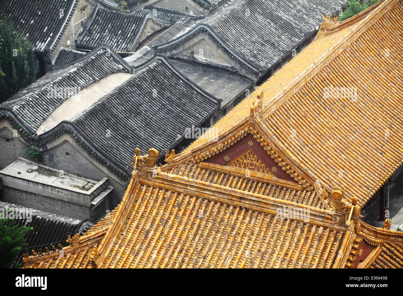 Colorful chinese pavilion roof design hi-res stock photography and ...