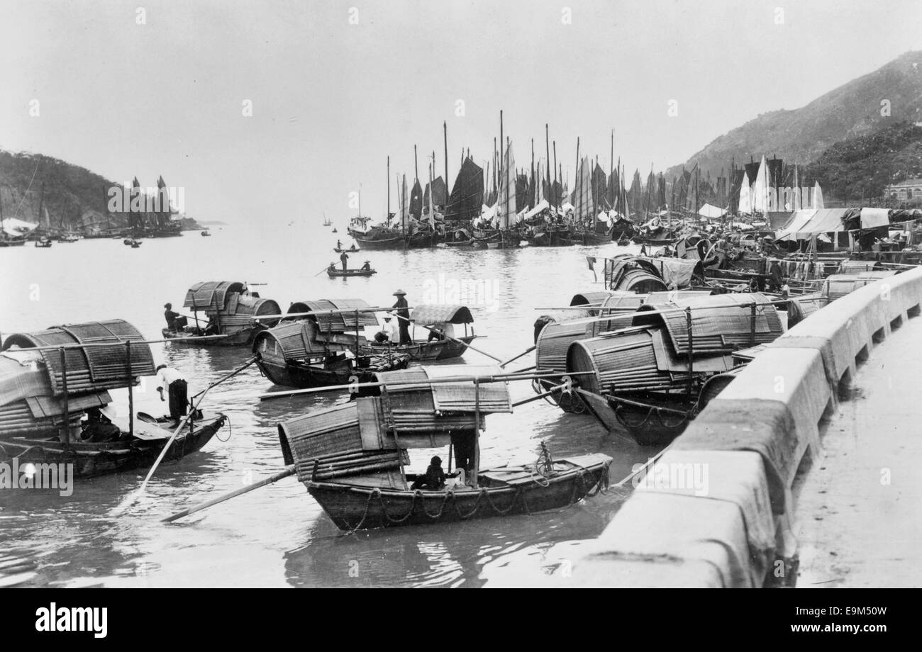 Sampans in the water, Hong Kong, China, circa 1915 Stock Photo - Alamy