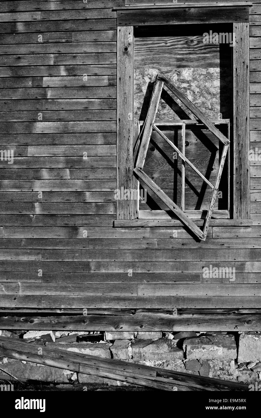 Falling out of the window hi-res stock photography and images - Alamy