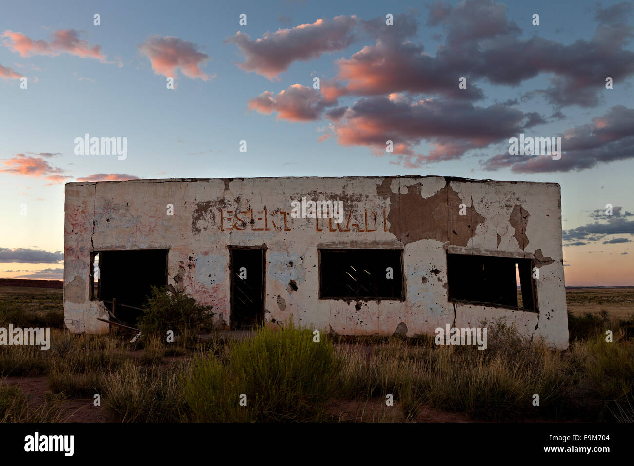 Vanishing route 66 hi-res stock photography and images - Alamy