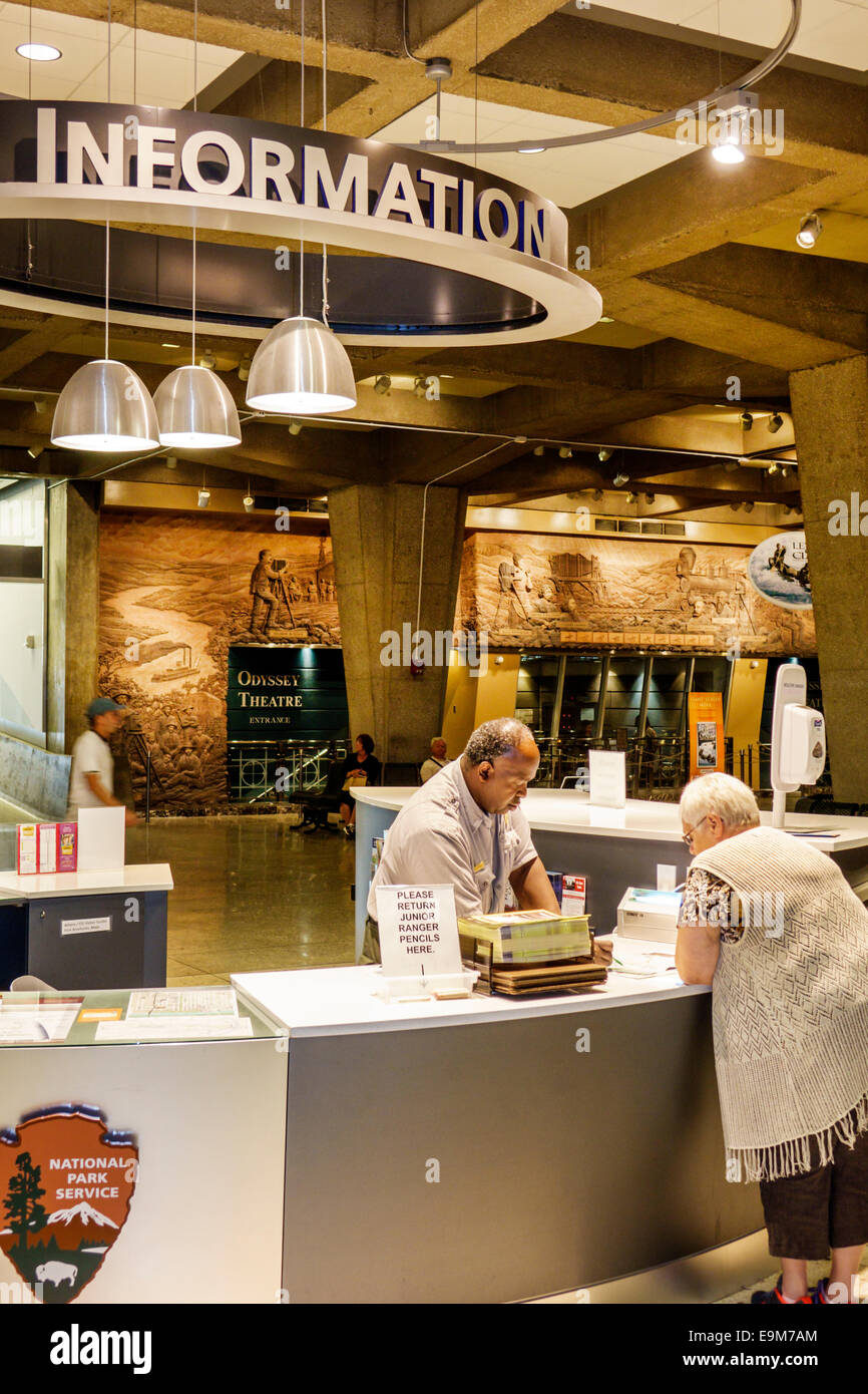 St louis gateway arch interior hi-res stock photography and images - Alamy