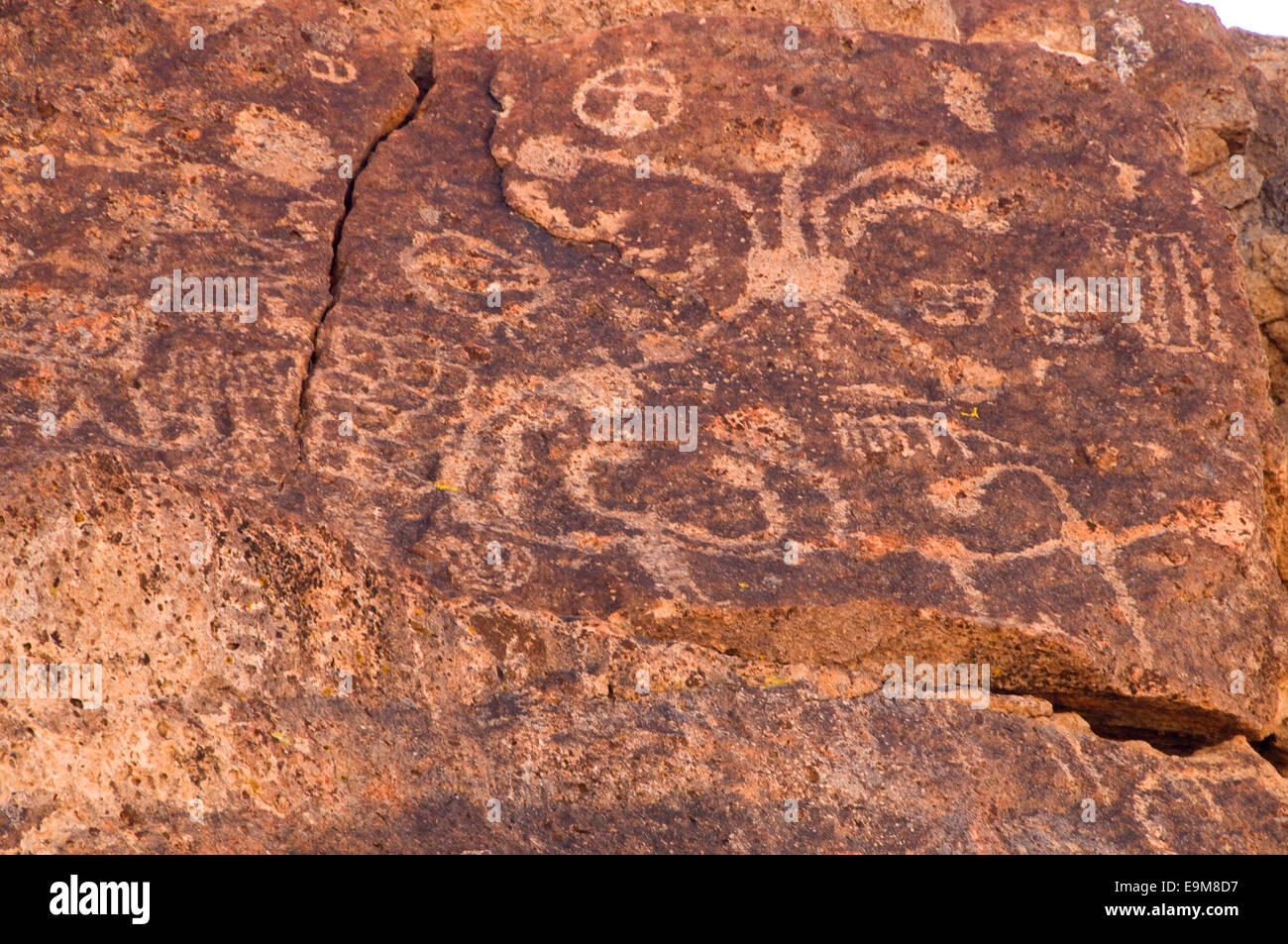 Fish slough petroglyphs fish slough hi-res stock photography and images ...