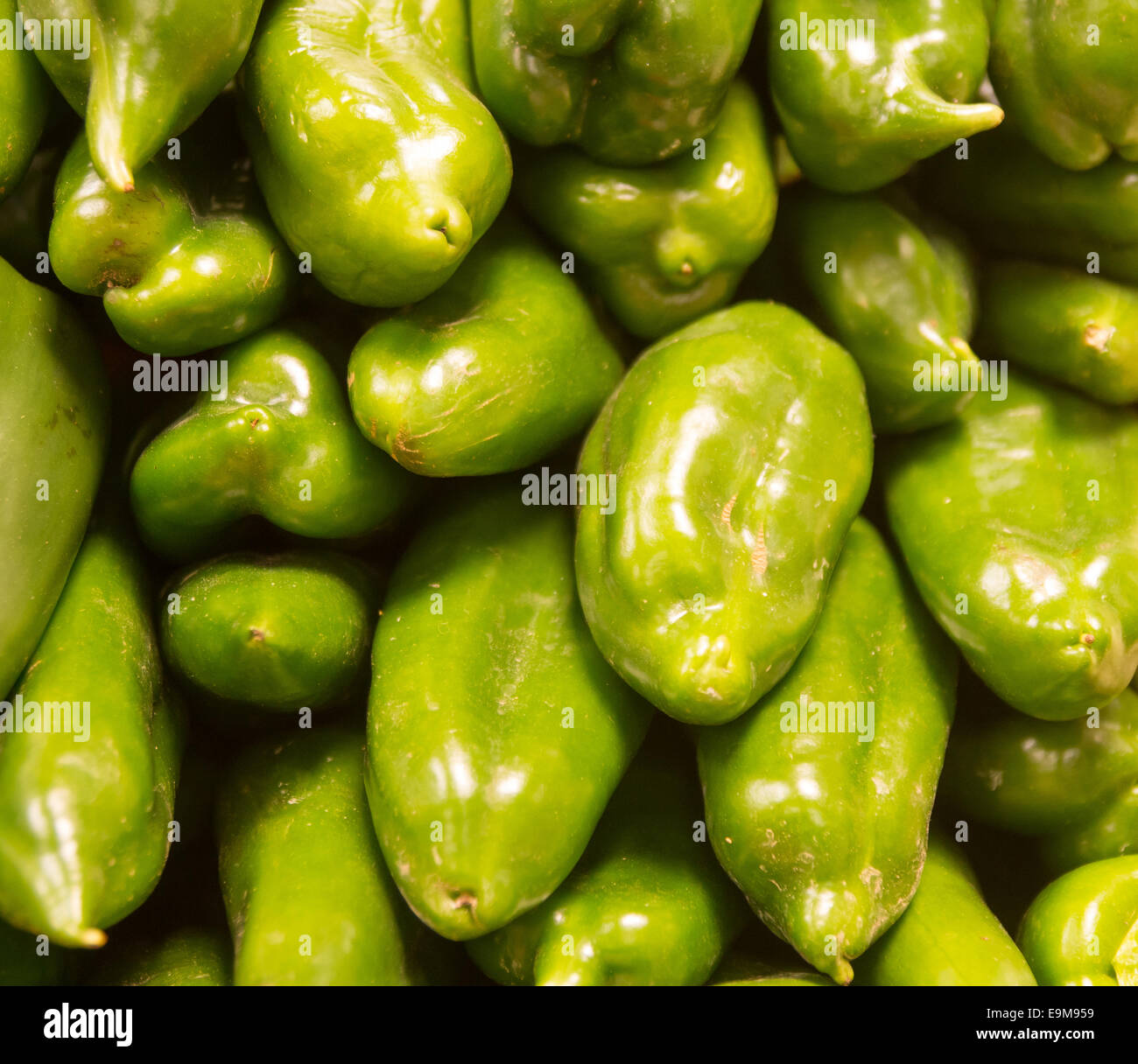 Chilli pyramid hi-res stock photography and images - Alamy