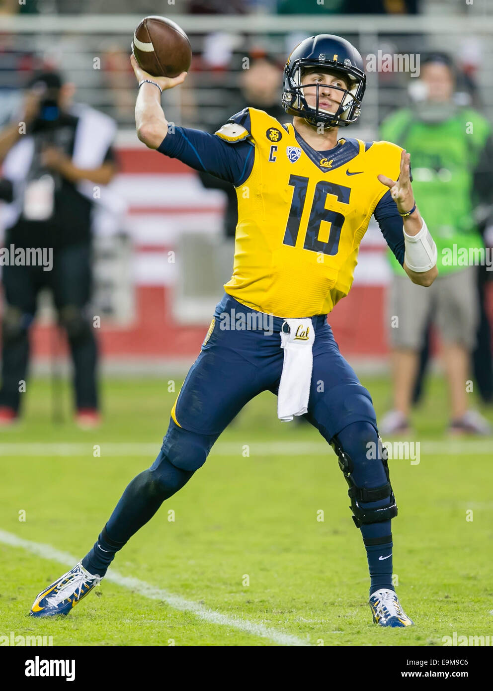 October 24, 2014: California Golden Bears quarterback Jared Goff (16 ...