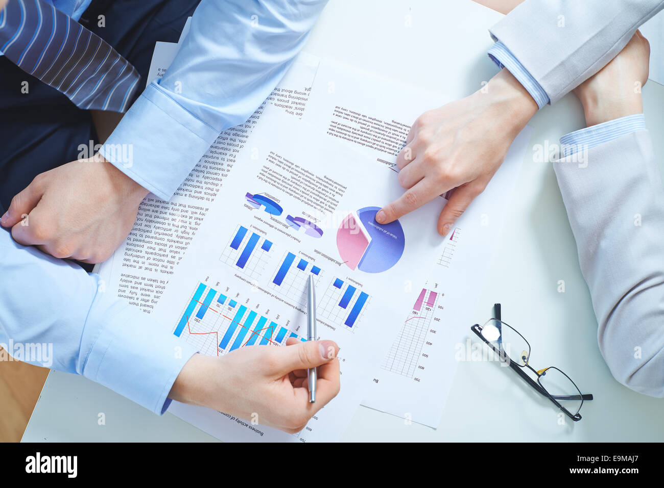 Document charts showing business hi-res stock photography and images ...