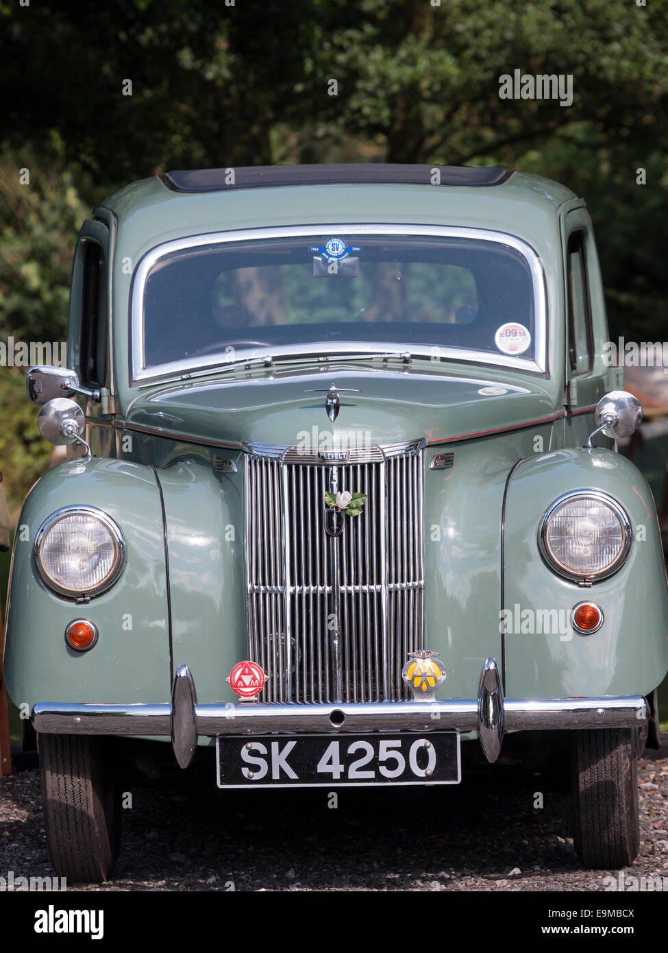 Vanguard saloon hi-res stock photography and images - Alamy