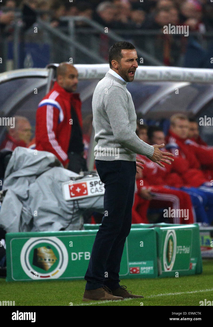 Hamburg, Germany. 29th Oct, 2014. Hamburg's coach Joe Zinnbauer reacts ...