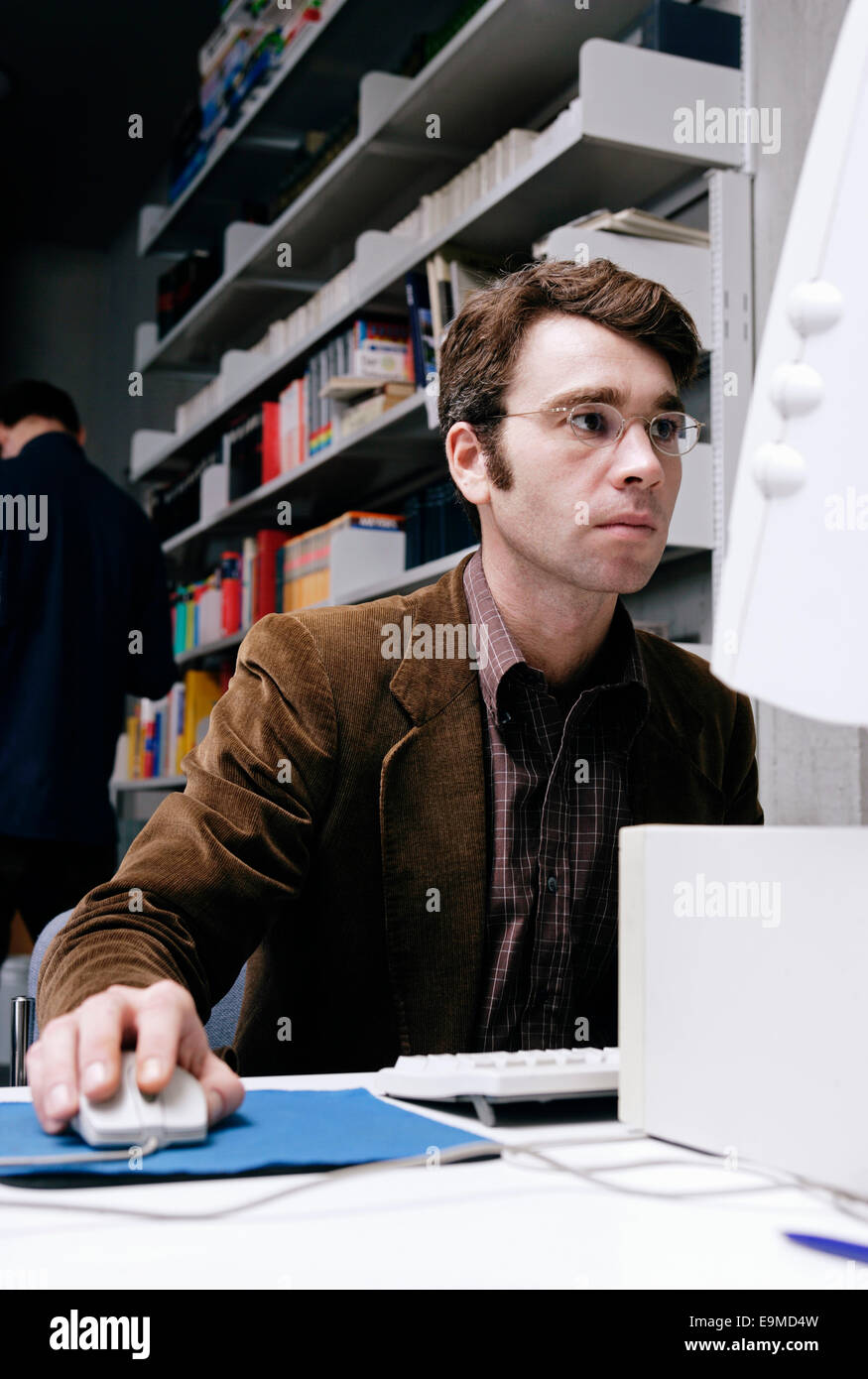 Working library hi-res stock photography and images - Alamy