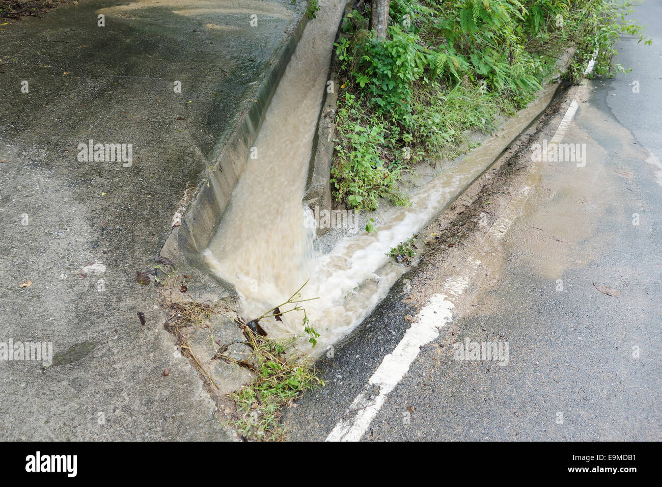 Stream of rain hi-res stock photography and images - Alamy