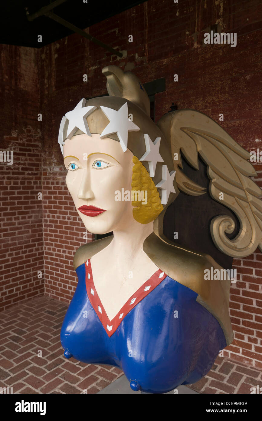 A ship's figurehead in the Chesapeake Bay Maritime Museum, Saint ...