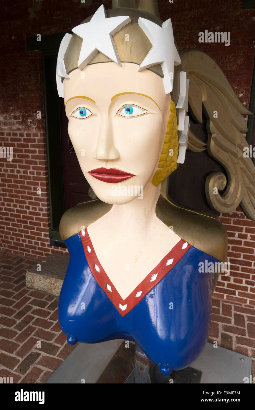 Woman figurehead hi-res stock photography and images - Alamy