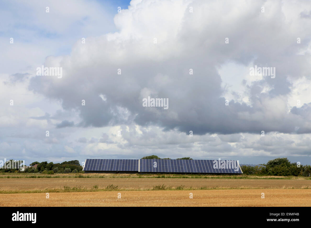 Sky panels hi-res stock photography and images - Alamy
