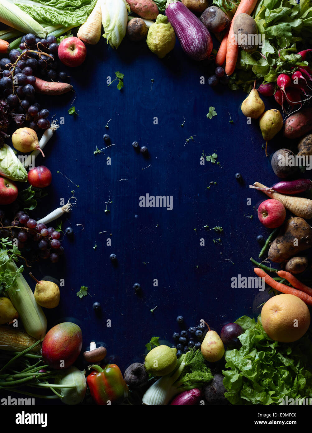 Fruits vegetables circle hi-res stock photography and images - Alamy