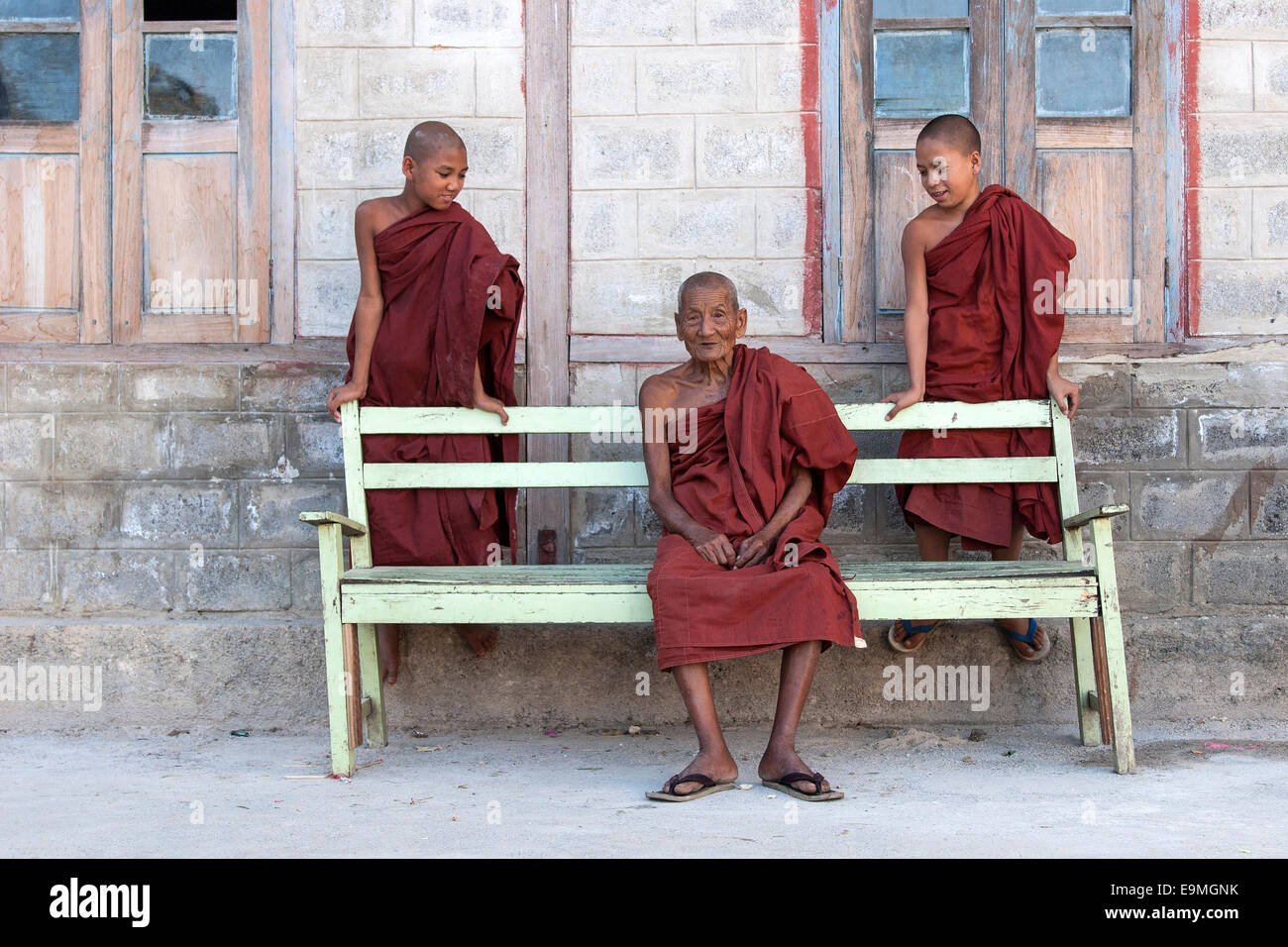 Novice monks hi-res stock photography and images - Alamy