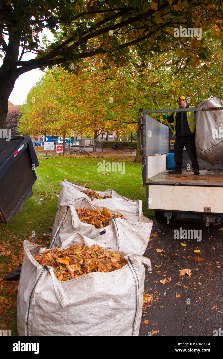 Council workers hi-res stock photography and images - Alamy