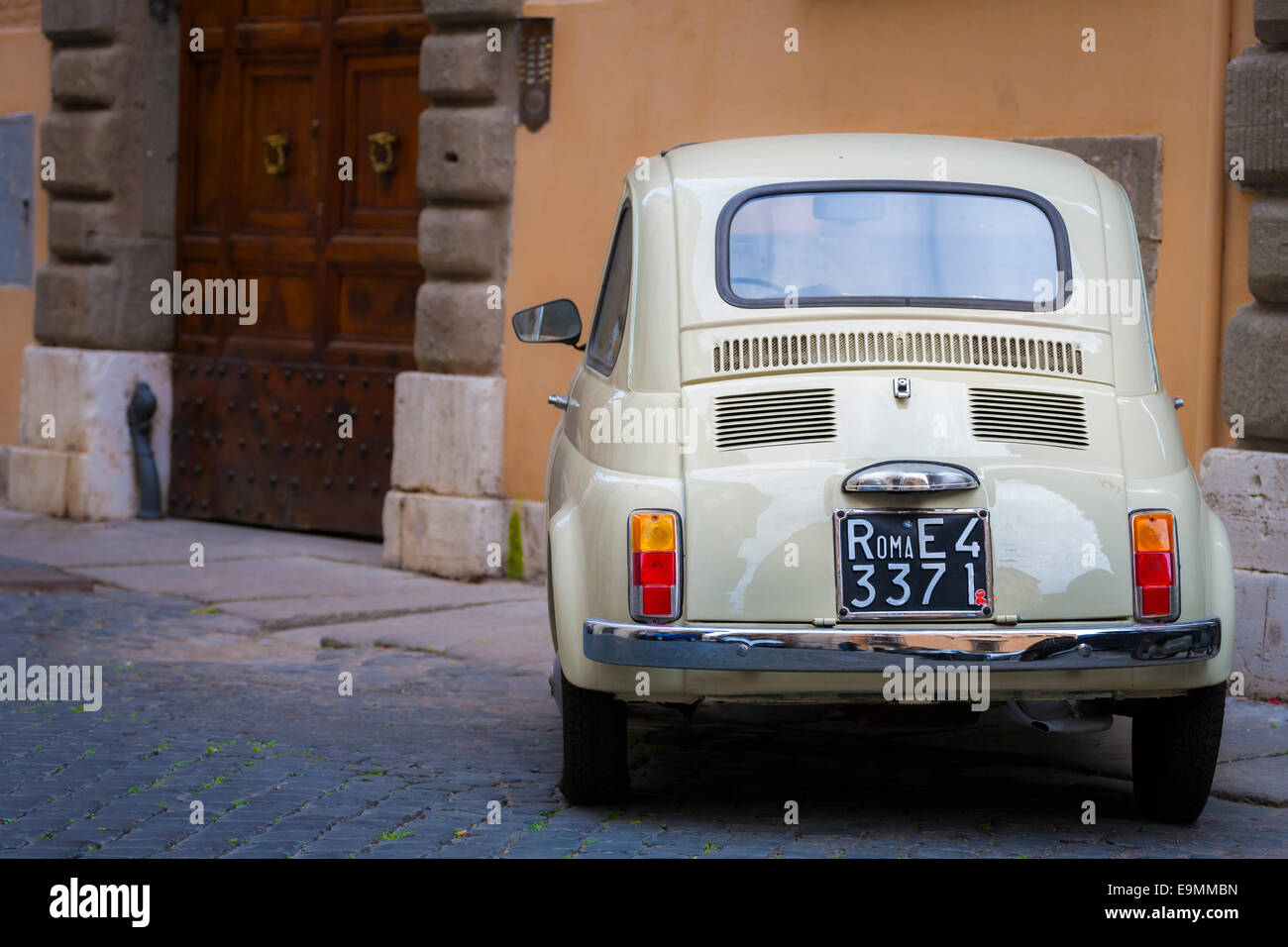 License plate rome hi-res stock photography and images - Alamy