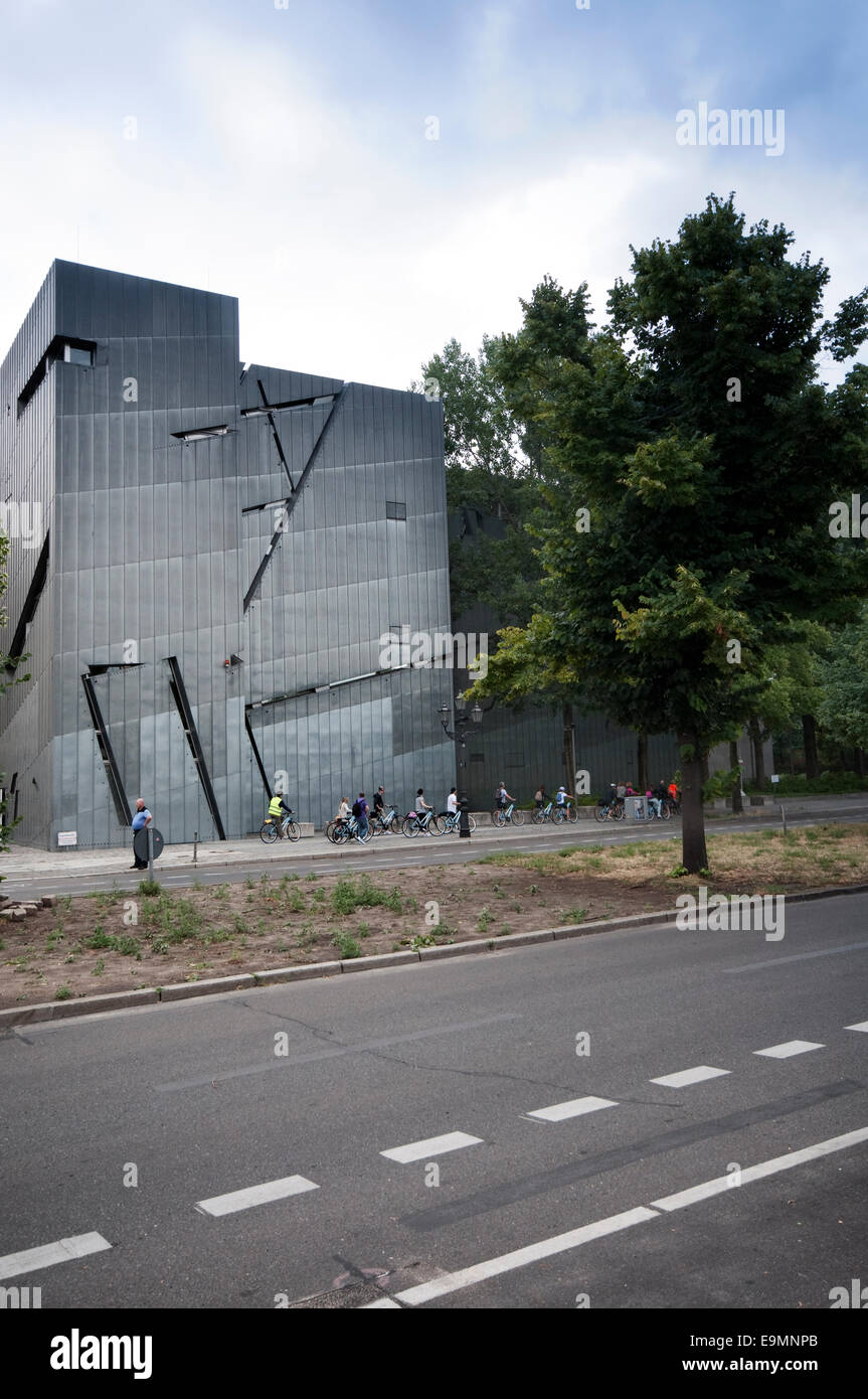 Jewish museum berlin libeskind hi-res stock photography and images - Alamy