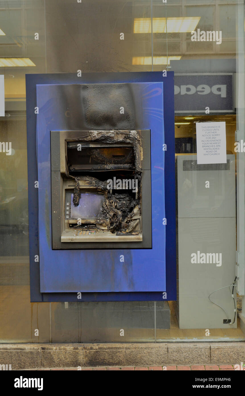 Bristol, UK. 30th October, 2014. Another ATM Cash point robbery , East ...