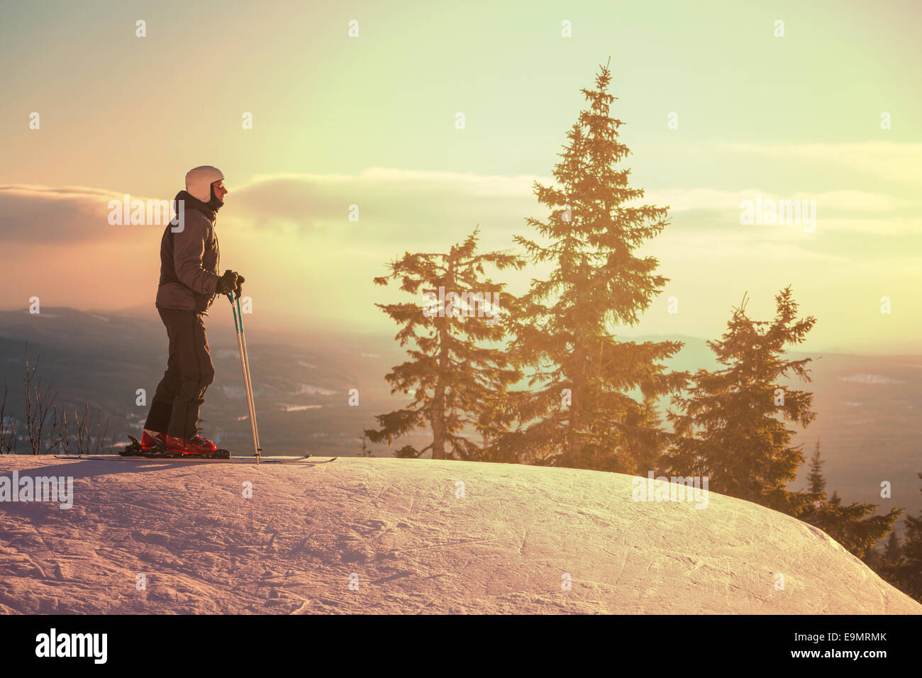 Expert skier hi-res stock photography and images - Alamy