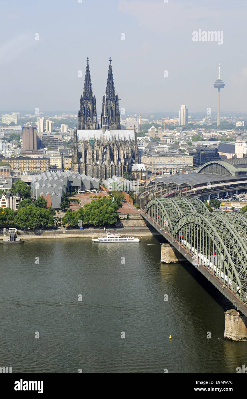 Cathedral, Rhine River, Cologne, Germany Stock Photo - Alamy