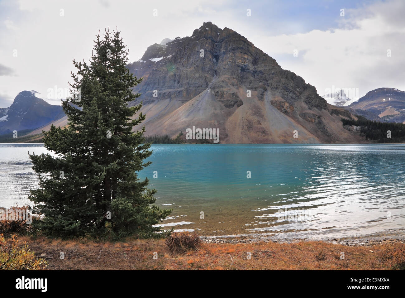 Turquoise lake color hi-res stock photography and images - Alamy