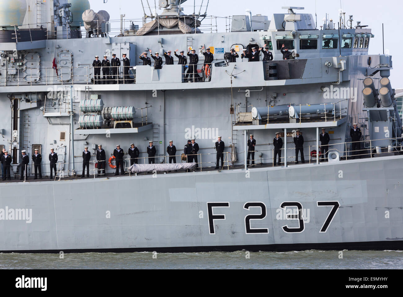 Type 23 frigate hi-res stock photography and images - Alamy