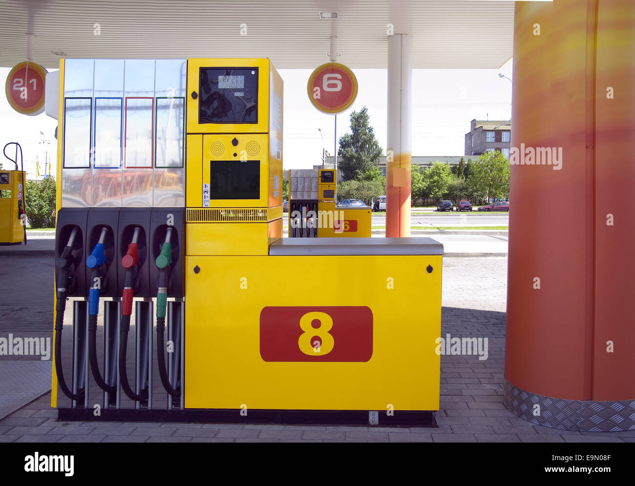 Refuelling station hi-res stock photography and images - Alamy