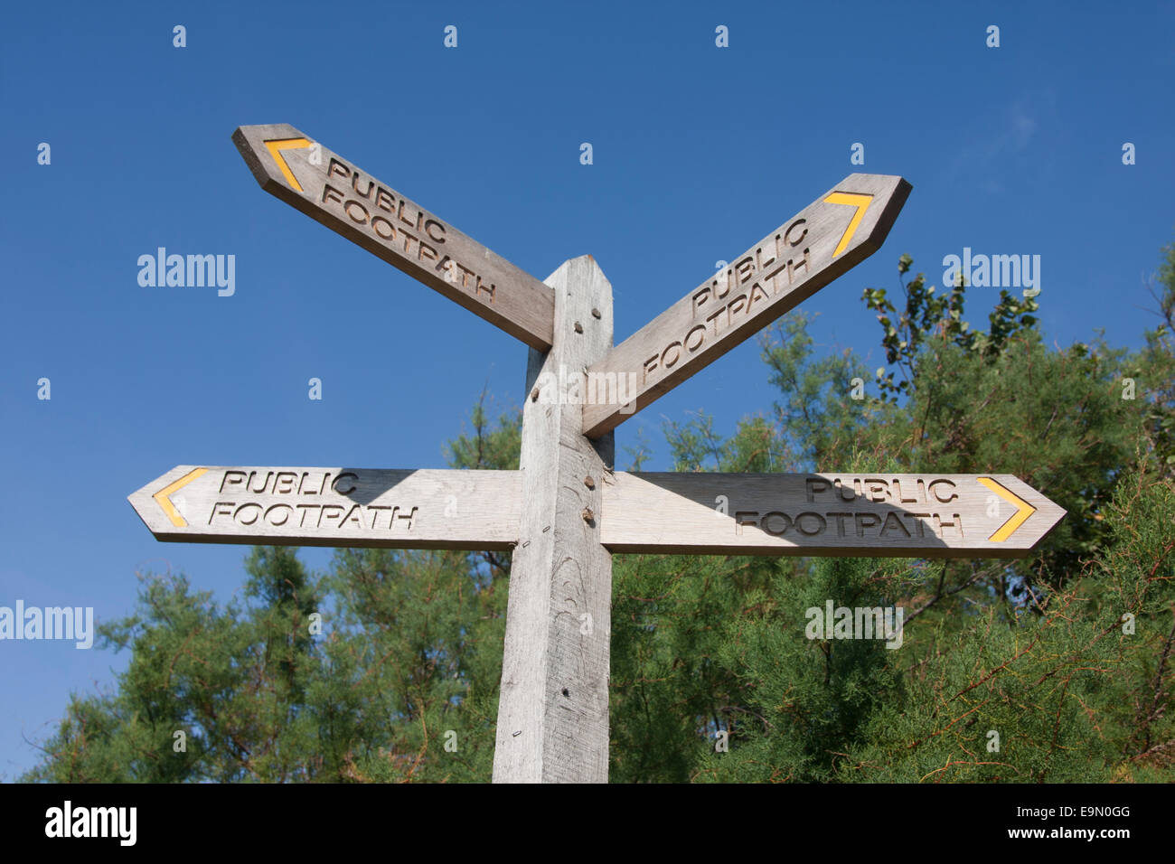 public footpath sign, West Wittering, West Sussex Stock Photo - Alamy