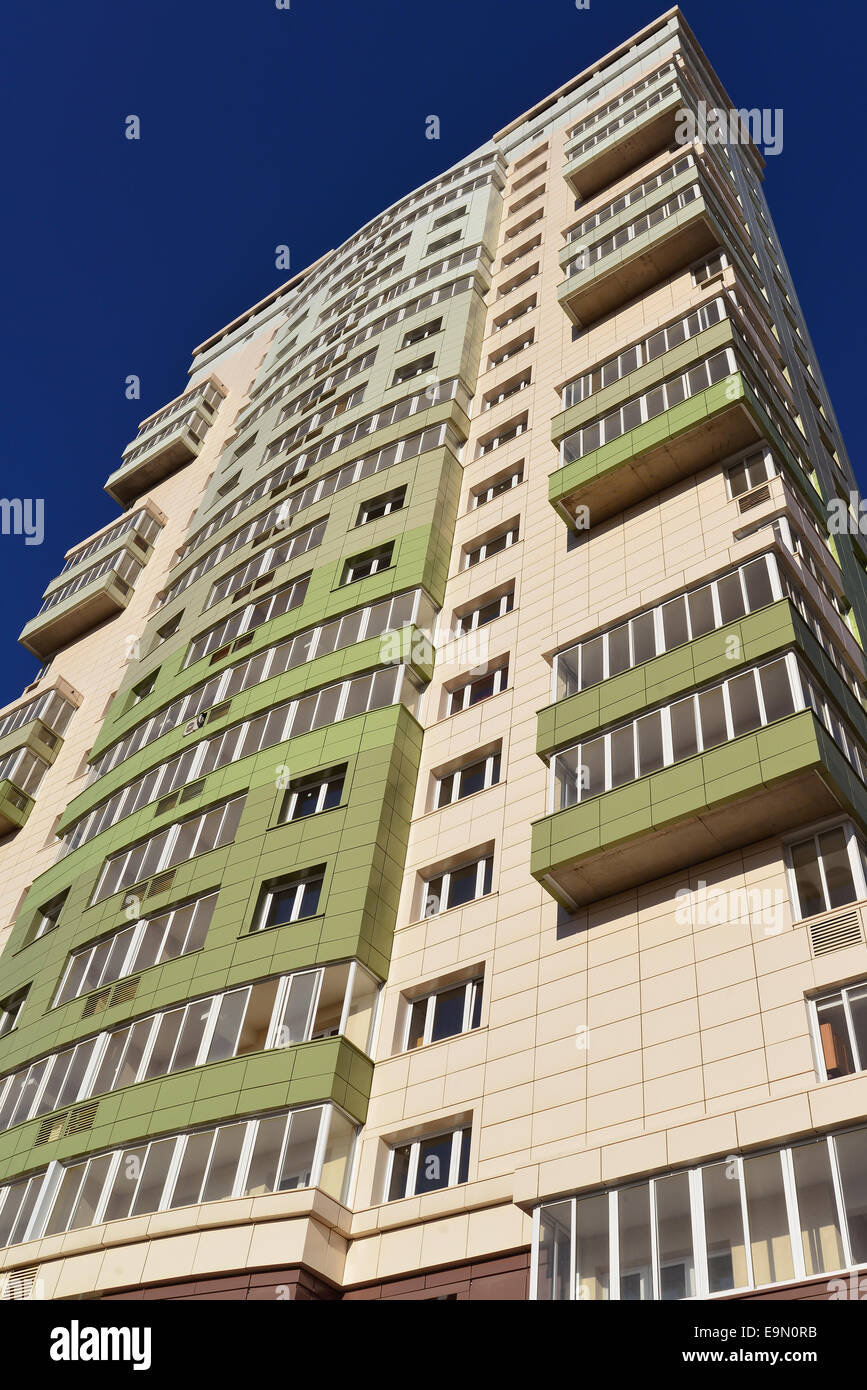 Tall residential complex hi-res stock photography and images - Alamy